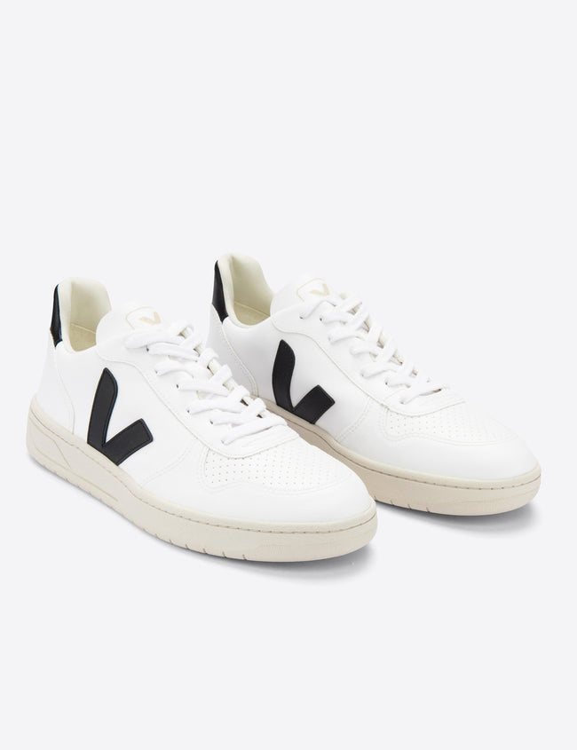 Veja Trainers Sizing | Fit & Size Guide | The Sports Edit